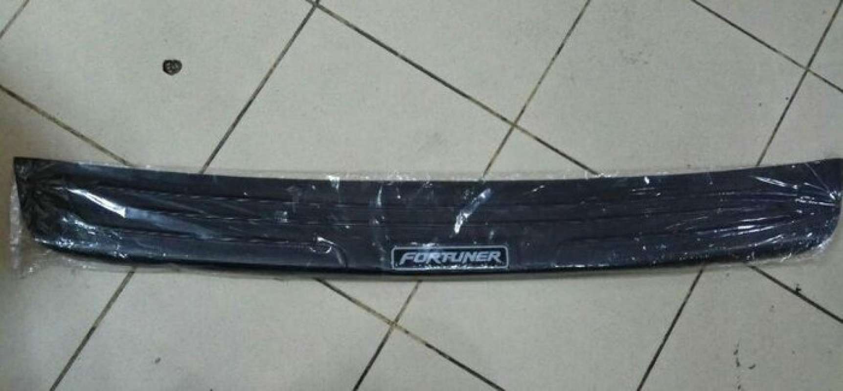 Jual Sill Plate Belakang Fortuner/rear Bumper Step Cover Fortuner Di ...