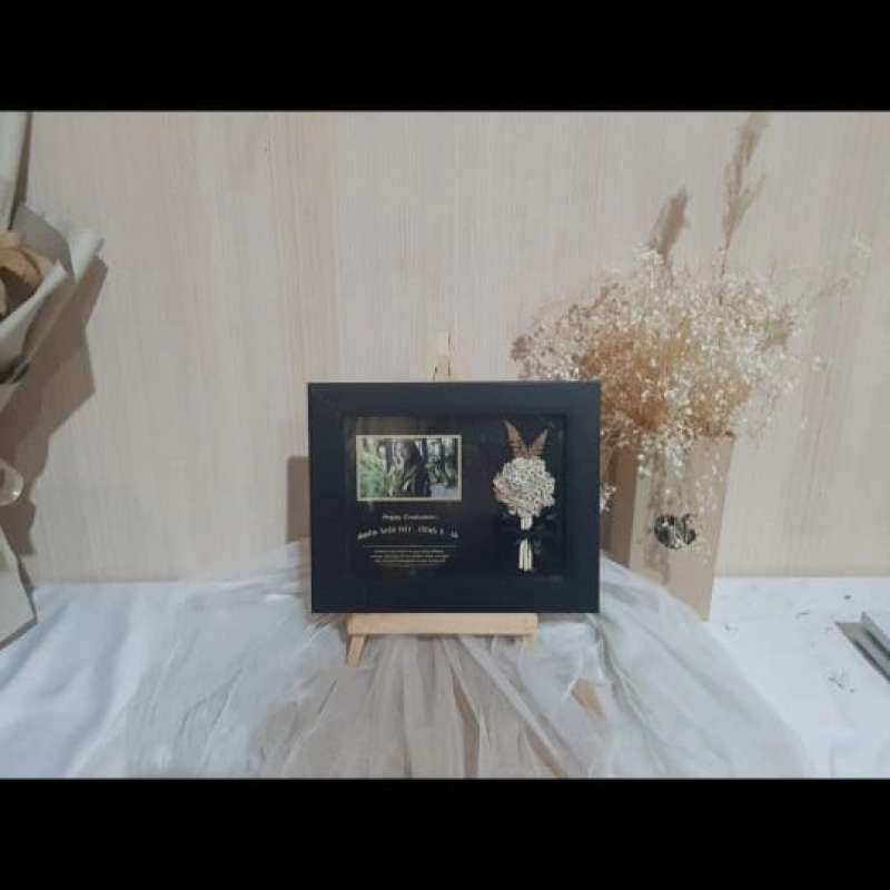 Promo Diskon Flower In Frame, Kado Bunga Unik Untuk Ultah,wisuda,nikah ...