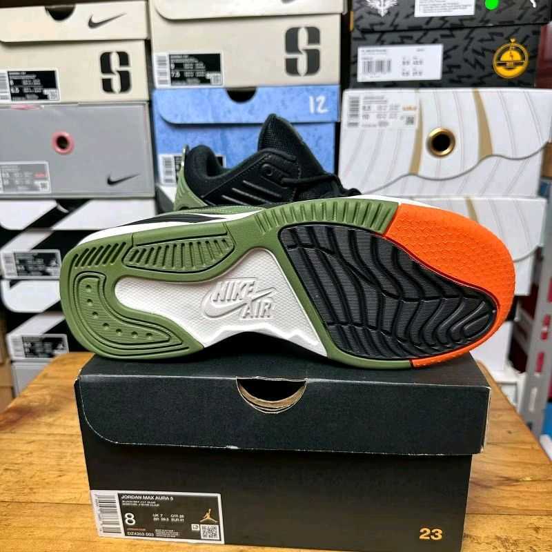 Jual Nike Jordan Max Aura 5 Sneakers For Mens Original Bnib (dz4353 003 ...