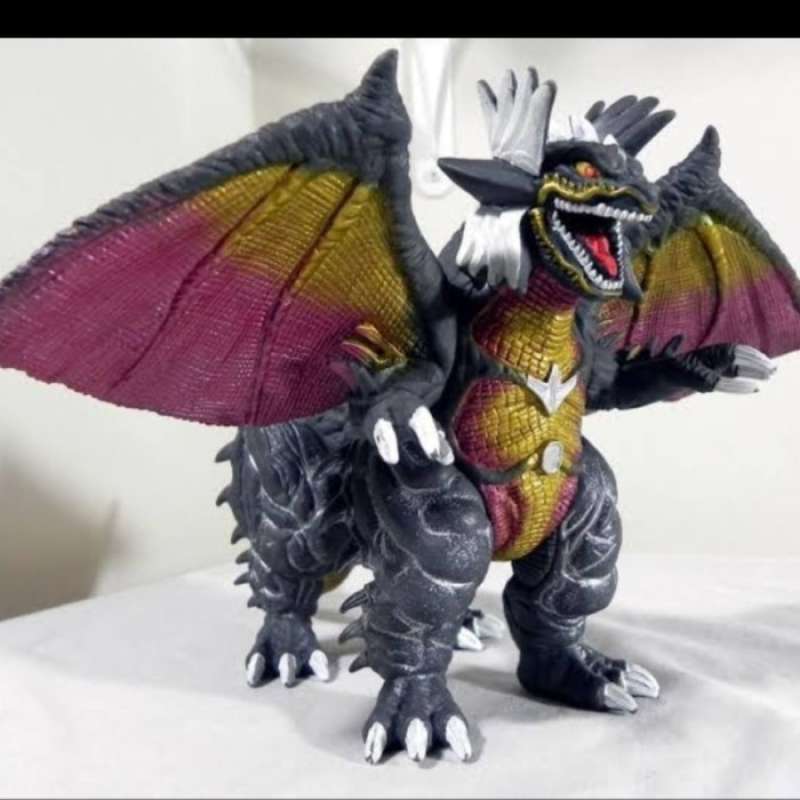 Promo Action Figure Ultraman Monster Gaia Kaiju Figur Mainan Diskon 23% ...