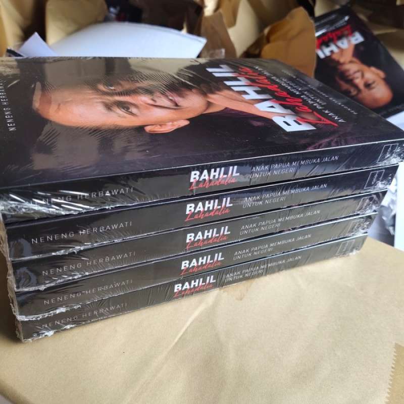 Jual Buku Bahlil Lahadalia Anak Papua Membuka Jalan Untuk Negeri Di ...