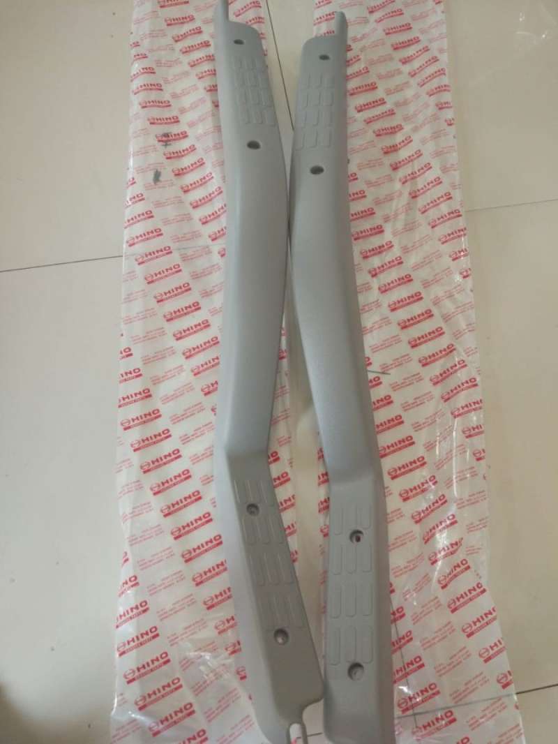 Promo Penjepit List Karpet Depan Toyota Dyna Saurus Dan Hino Dutro ...