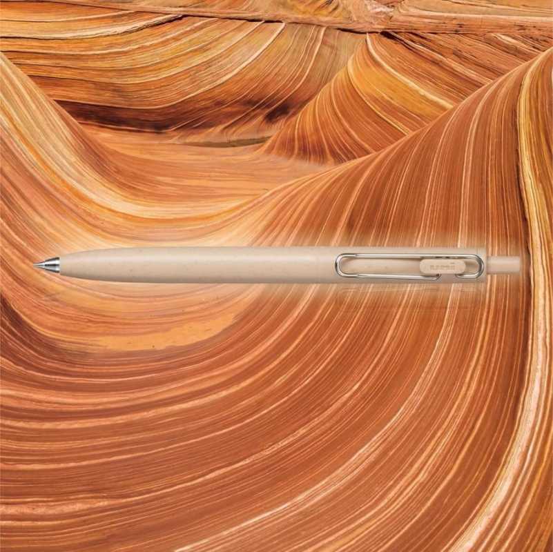 Jual Uni Uniball One Feel Gel Ink Pen 0.5mm Mitsubishi Gel Pen Umn ...