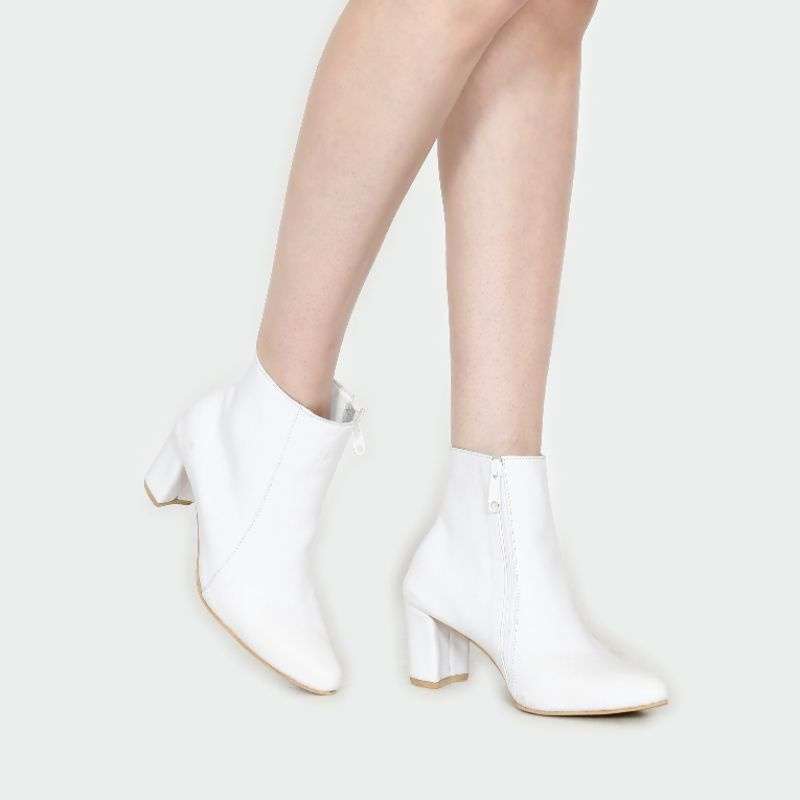 Promo Sepatu Boots Wanita Model Chelsea High Heels Chunky Cow Leather ...