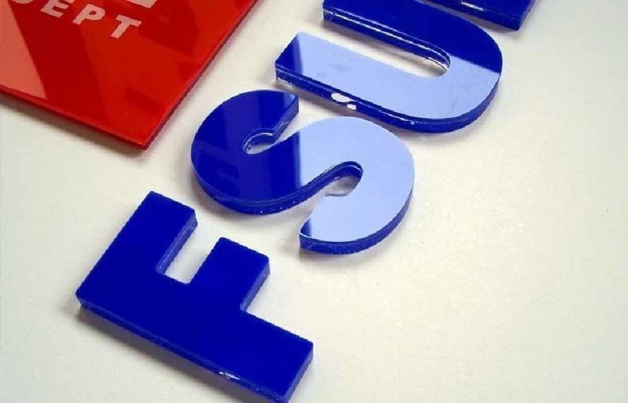 Jual Huruf Akrilik / Letter Akrilik / Huruf Timbul Akrilik Murah Di ...