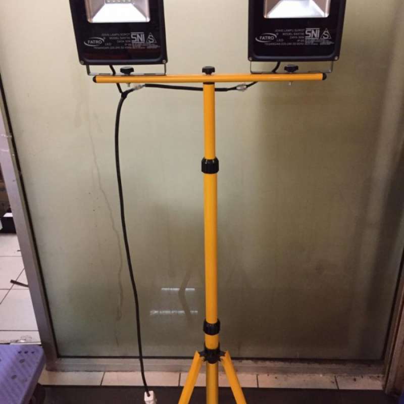 Promo Tripod Lampu Sorot / Tiang Dudukan Lampu Sorot Diskon 26% di ... Promo Tripod Lampu Sorot / Tiang Dudukan Lampu Sorot Diskon 26% di ...
