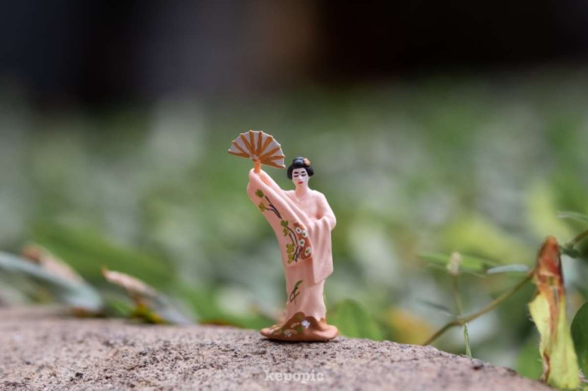 Promo Figure geisha kipas skala 1/64 tomica japan inno tarmac mini gt ...