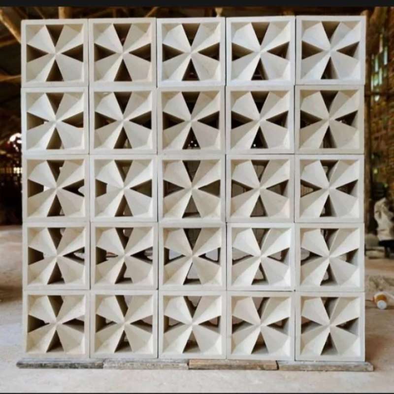 5 Rekomendasi Roster Dinding Teras yang Estetik dan Fungsional