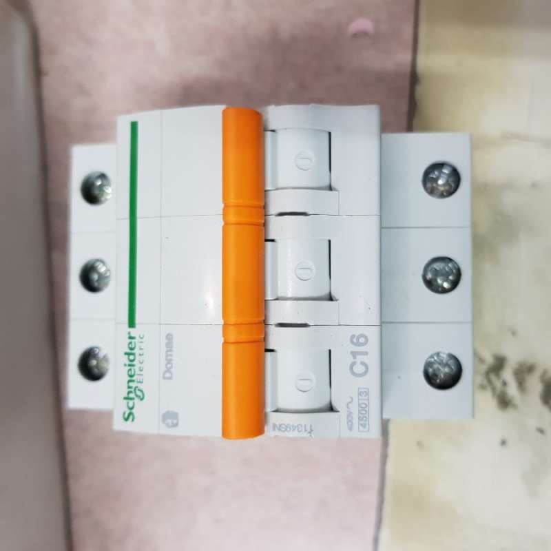 Promo Mcb Schneider 3 Phase 16a 3p Diskon 23% Di Seller Cv Poison ...