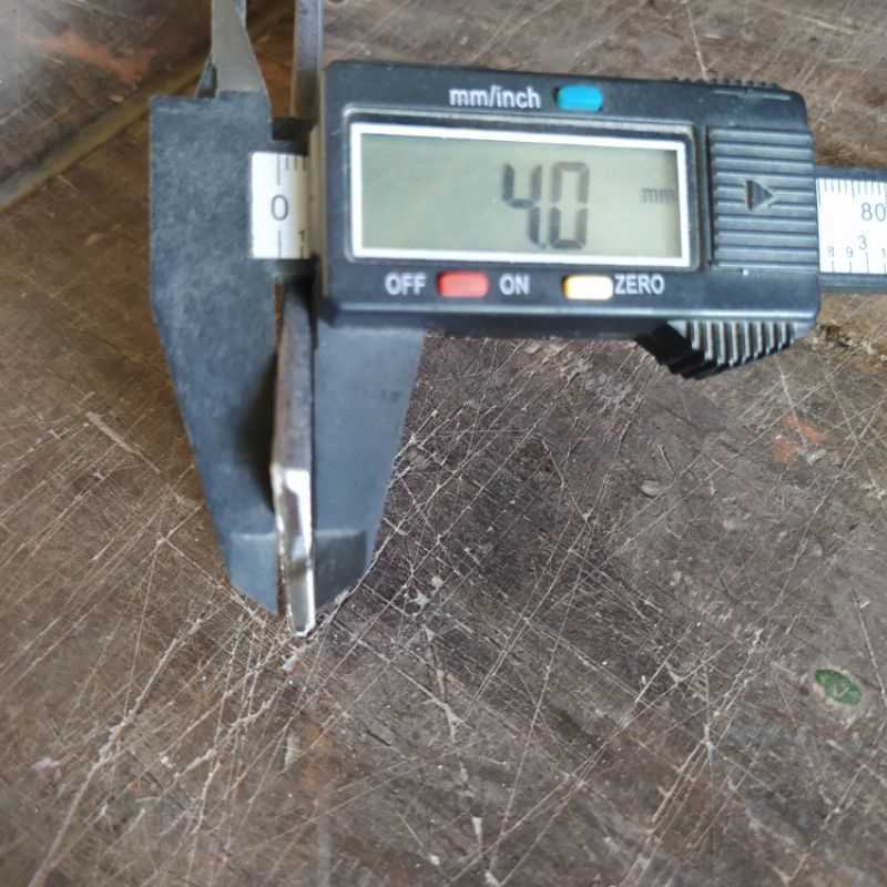 Jual Plat Strip Besi Lebar 5 Cm Tebal 5 Mm 4 Cm X 4 Mm Dan 3 Cm X 3 Mm ...