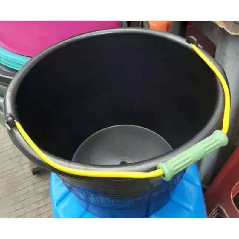 Jual Ember cor ember plastik hitam ember anti pecah ember timba ember ...
