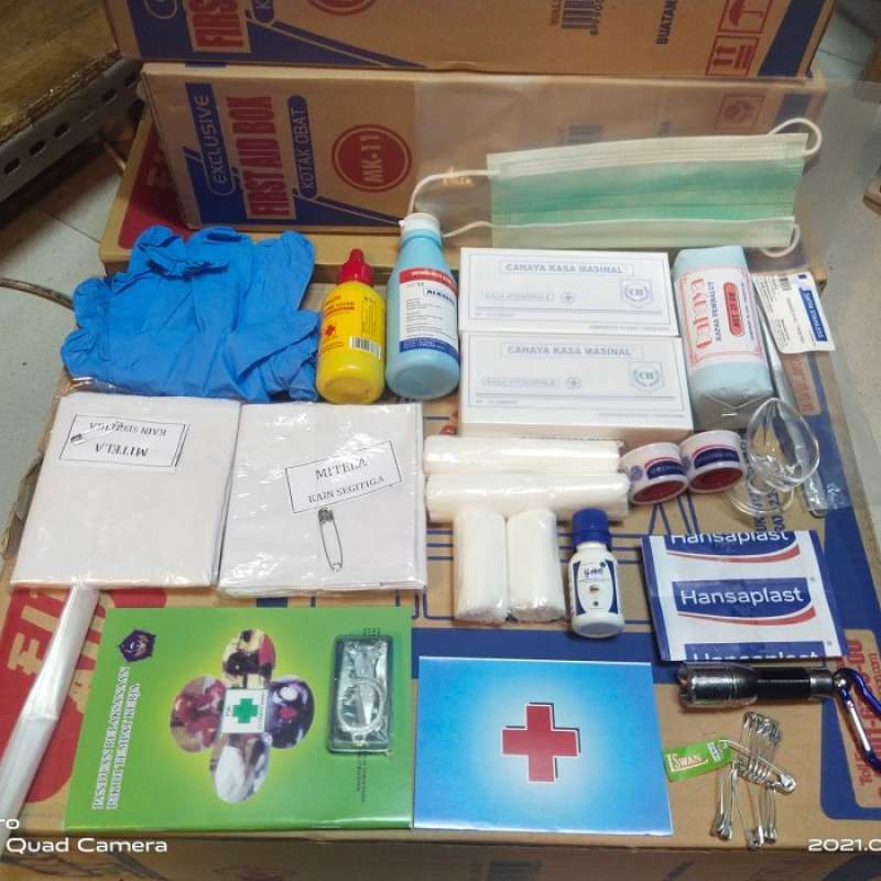 Promo Kotak obat p3k dinding MK 11 + isi obat type A Diskon 23% di ...