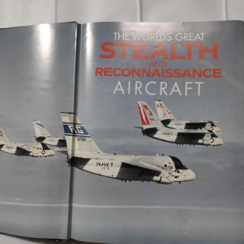 Jual Buku The World's Great Stealth And Reconnaissance Aircraft 91 ...