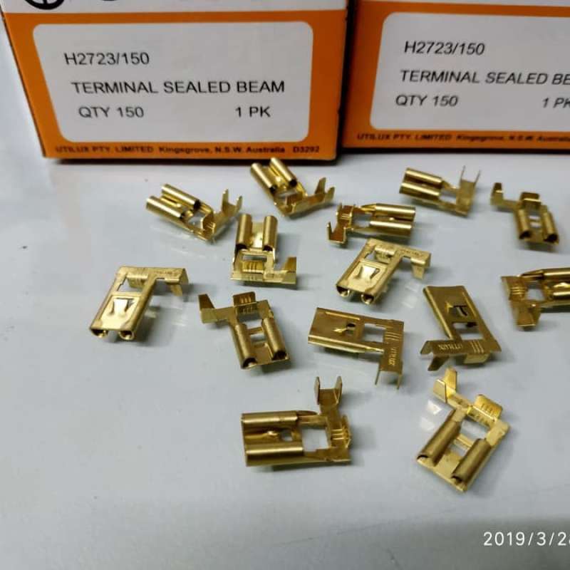 Promo Terminal Sealbeam H4 Utilux H2723 Original Diskon 33% Di Seller ...