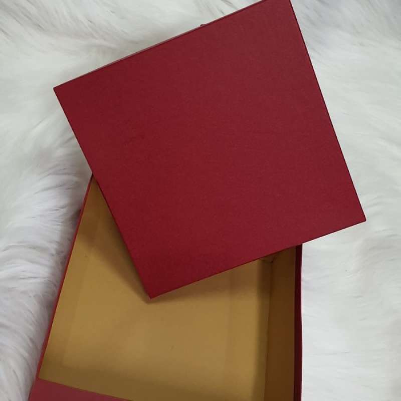 Jual Hard Box Polos 30 X 30cm / Kotak Kue / Kotak Kado Souvenir Di ...