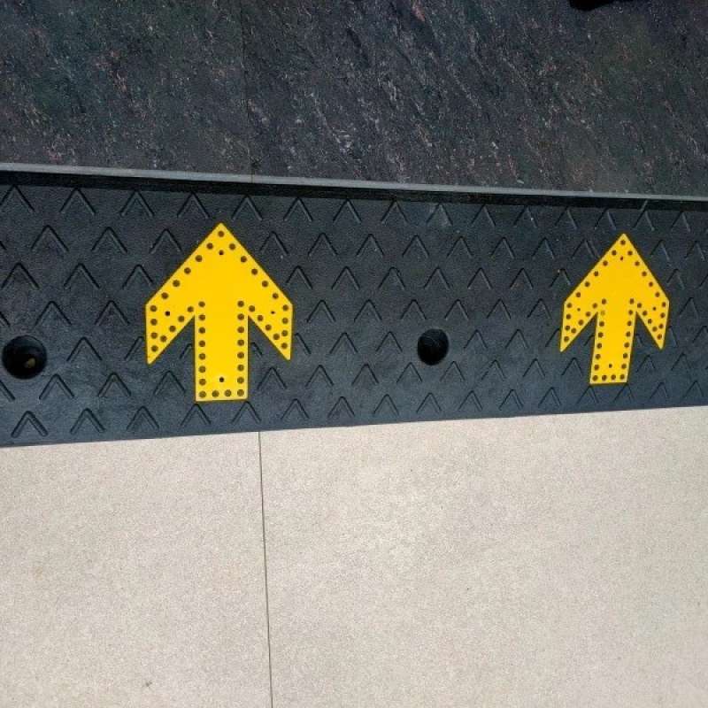 Jual Alas Tangga Turunan Tanjakan Lantai Jalan Karet Pvc Anti Slip ...