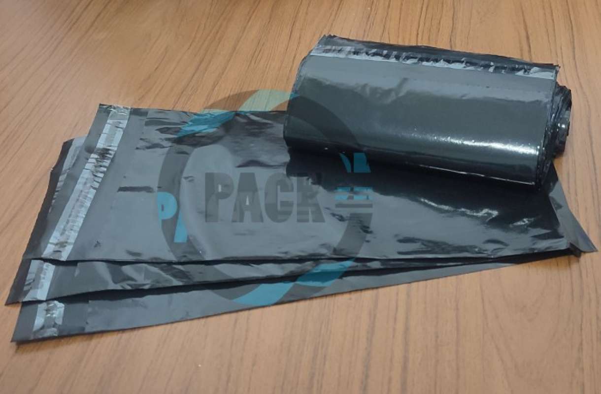 Promo Kantong Plastik Packing Polymailer Hitam Glossy 40x50 Tebal Isi ...