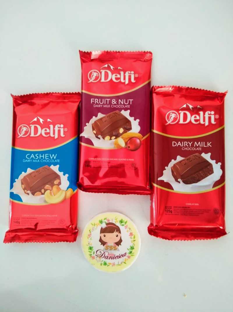 Jual Coklat Delfi Dairy Milk Chocolate,cashew,almond,fruit & Nut 125gr ...