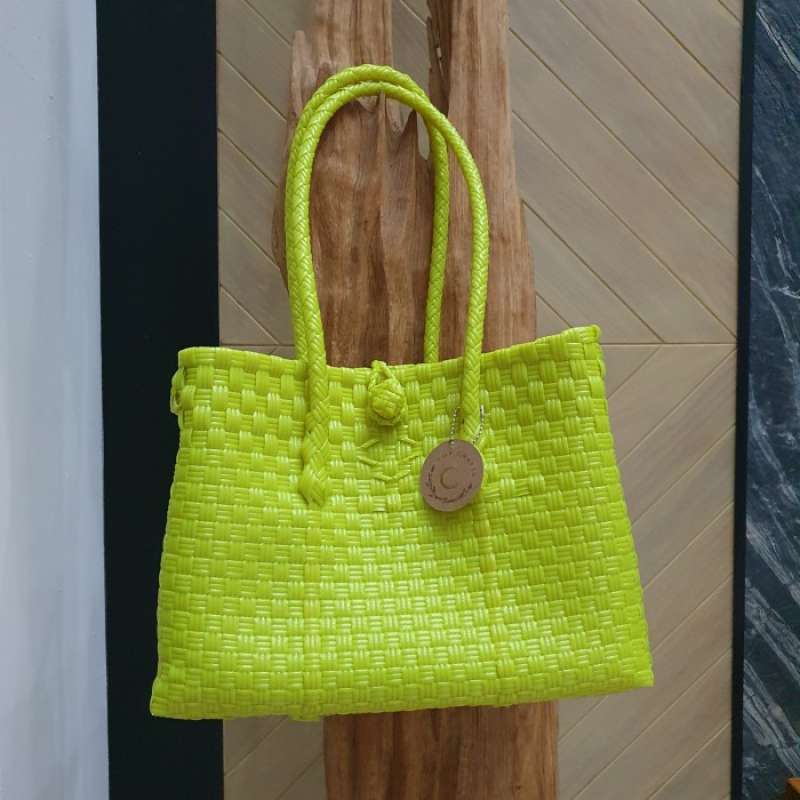 Promo New Normal Bag - Tas Simple -Tas Anyaman Plastik - Large Hijau ...