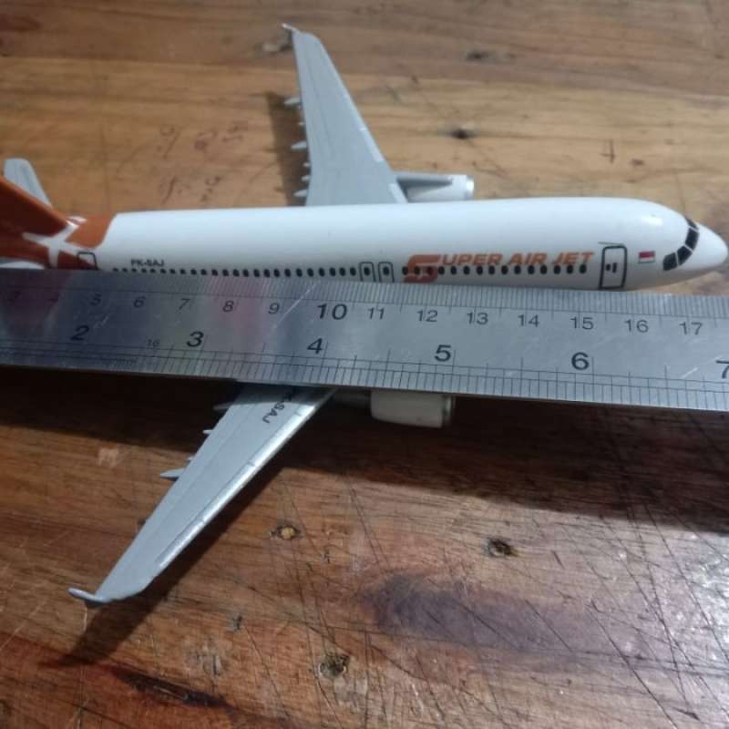 Promo MINIATUR DIECAST PESAWAT SUPER AIR JET AIRBUS A320 SKALA 1:200 ...