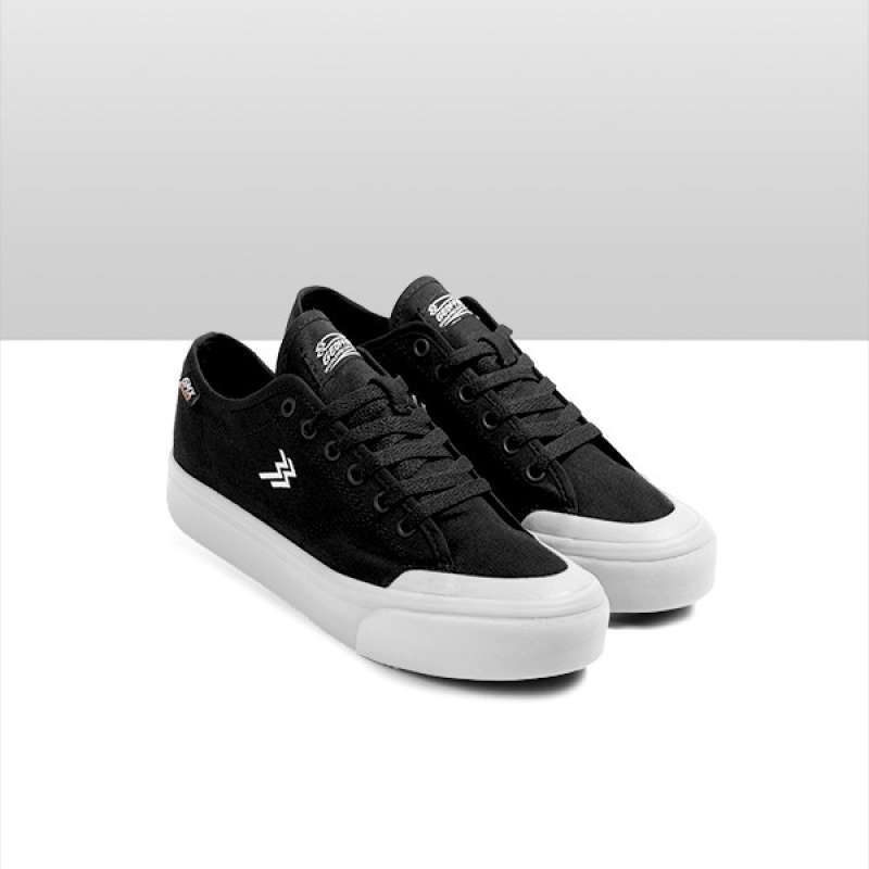 Promo Geoff Max Official - Classmate Black White | Sepatu Pria | Sepatu ...