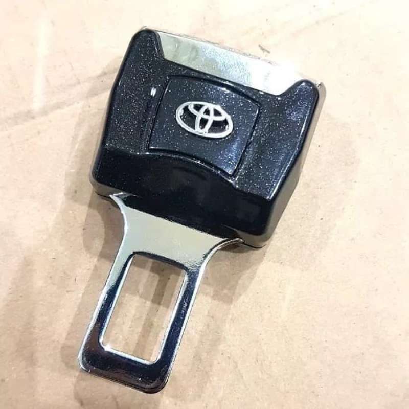 Promo colokan safety belt/seat belt logo toyota mobil new hilux Diskon ...
