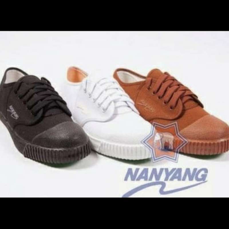 Jual Sepatu Sepak Takraw Nanyang Original Thailand - 43 PUTIH di Seller ...