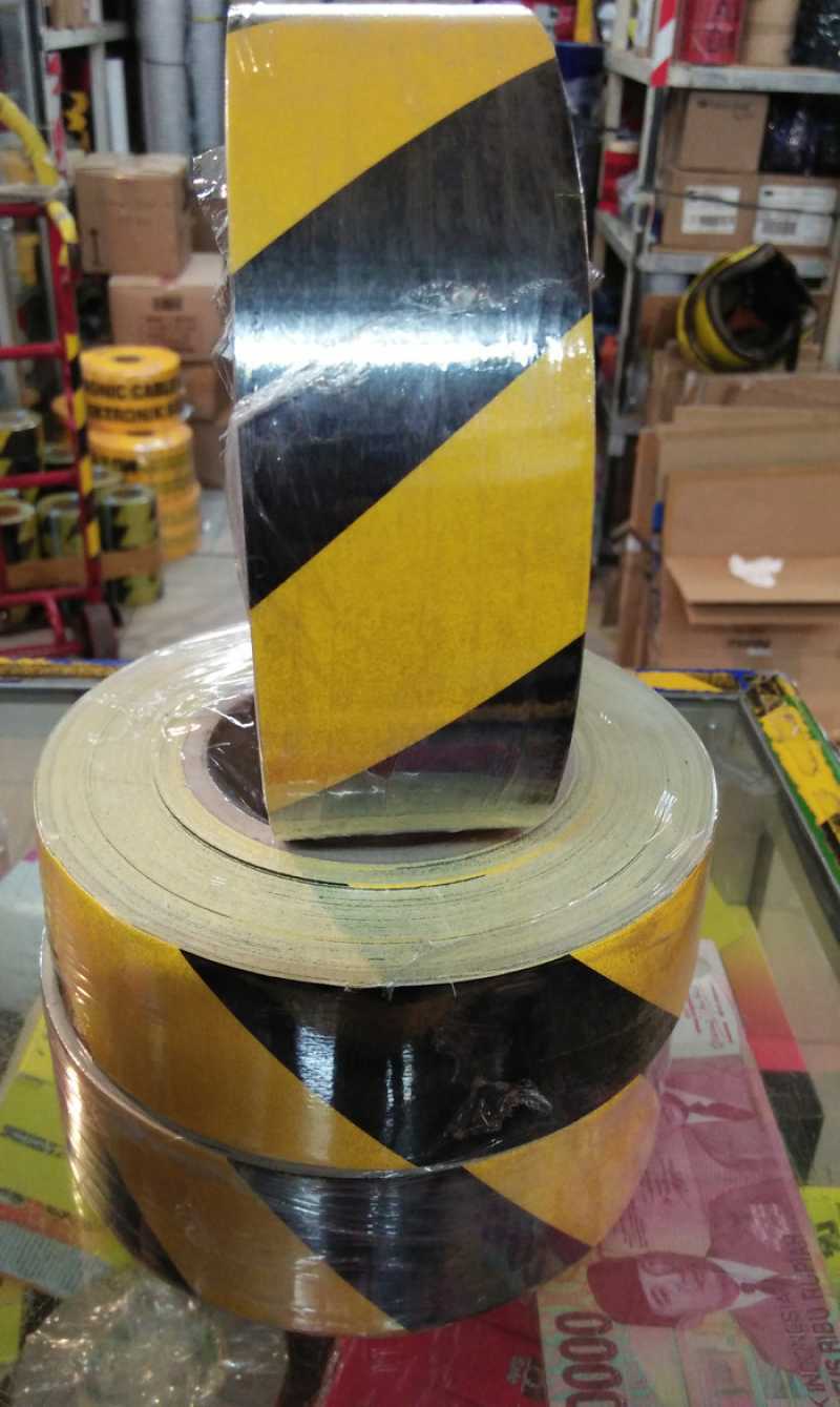 Promo Sticker reflective kuning-hitam/police line Diskon 23% di Seller CV Kinesia - Cengkareng ...