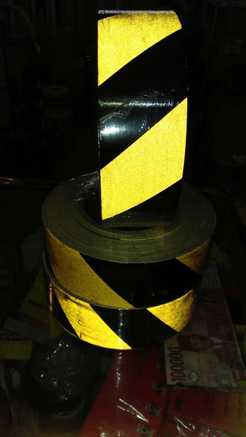 Promo Sticker reflective kuning-hitam/police line Diskon 23% di Seller ...