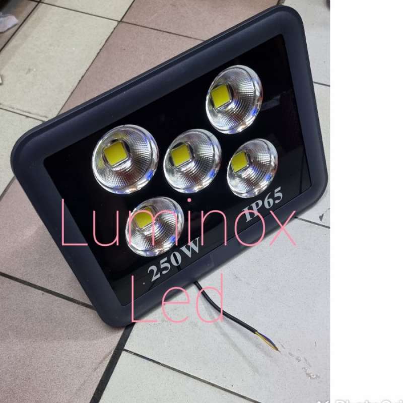 Promo Lampu Tembak Led 250 Watt Sorot Led 250w Floodlight 250 W 250watt ...