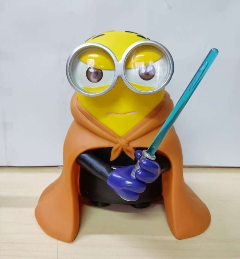 Promo Figure STAR WARS Despicable Me Minion Jedi Knight With A ...