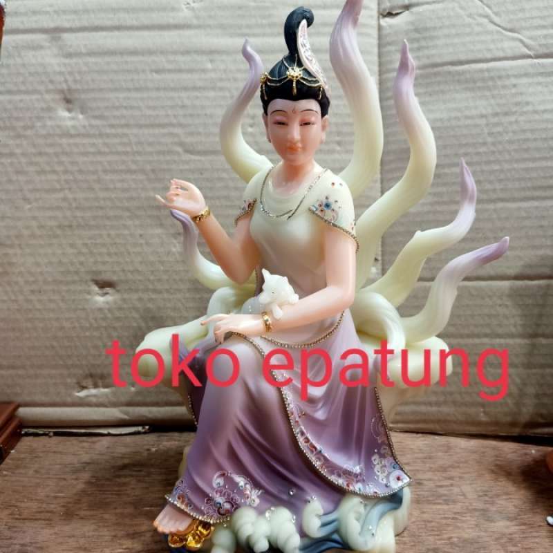 Promo patung dewi rubah 9 ekor / kitsune padat 12 inch putih Diskon 23% ...