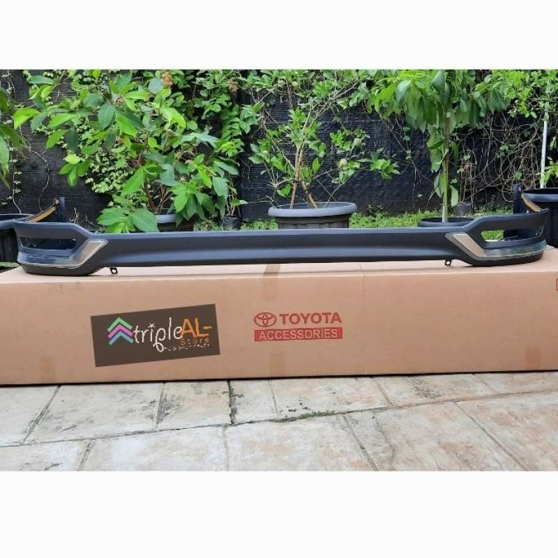 Jual Spoiler Bodykit Belakang Rear Innova Venturer Facelift 2021 ...