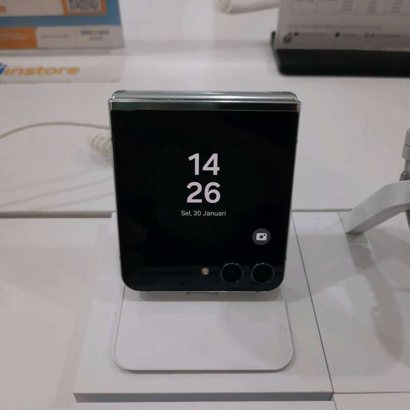 Jual Samsung Galaxy Z Flip5 Di Seller Padsun - Kembangan Utara, Kota ...