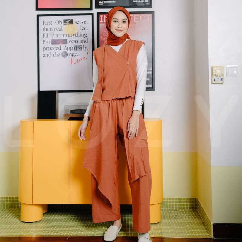 Jual Lozy Hijab - Nami Set (one Set Vest Linen) - Terracotta Di Seller 2k Sport Racing ...