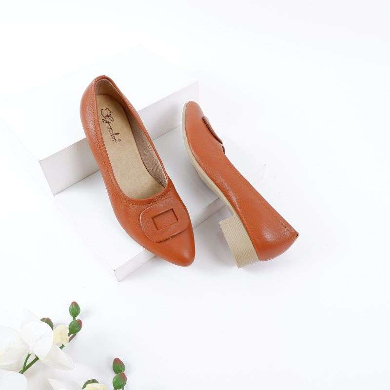 Promo Wolfs Sepatu Wedges Kulit Sapi Karrie Series - Tan 36 Diskon 32% ...