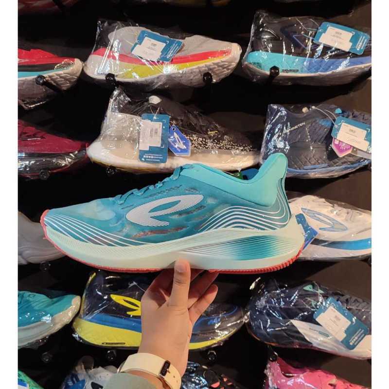 Jual Sepatu Running 910 Nineten Haze Vision Original - Biru Muda/putih ...