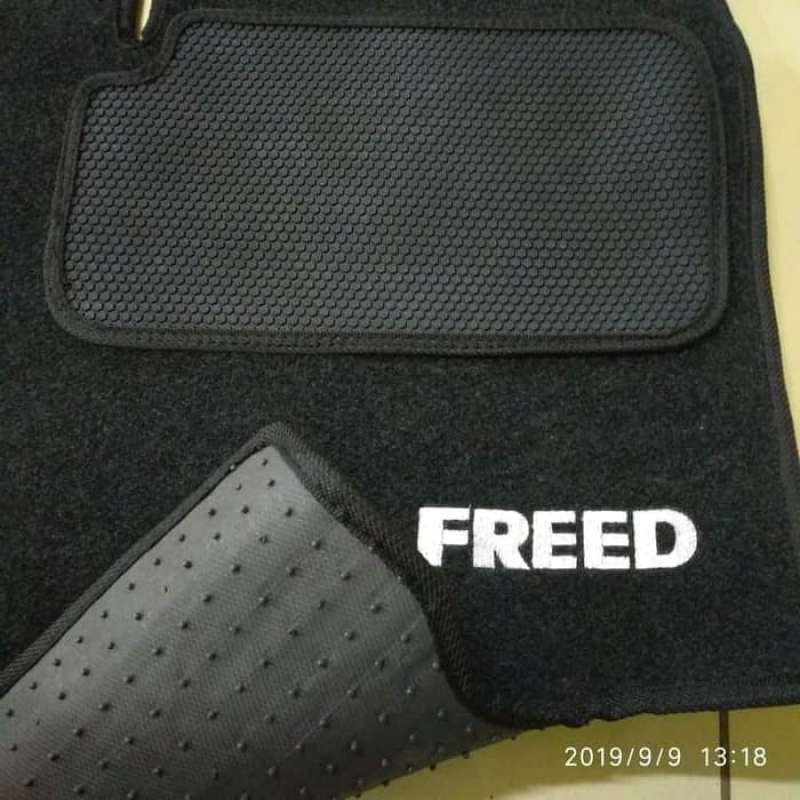 Promo Karpet Mobil Freed Bludru Full Set - Hitam Costum Diskon 5% Di ...
