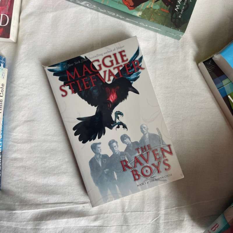 Promo The Raven Boys By Maggie Stiefvater Diskon 25% Di Seller Huka ...