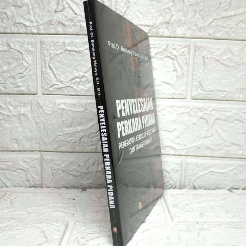 Jual Buku Penyelesaian Perkara Pidana Penerapan Keadilan Restoratif Dan Tra Di Seller Noelle ...