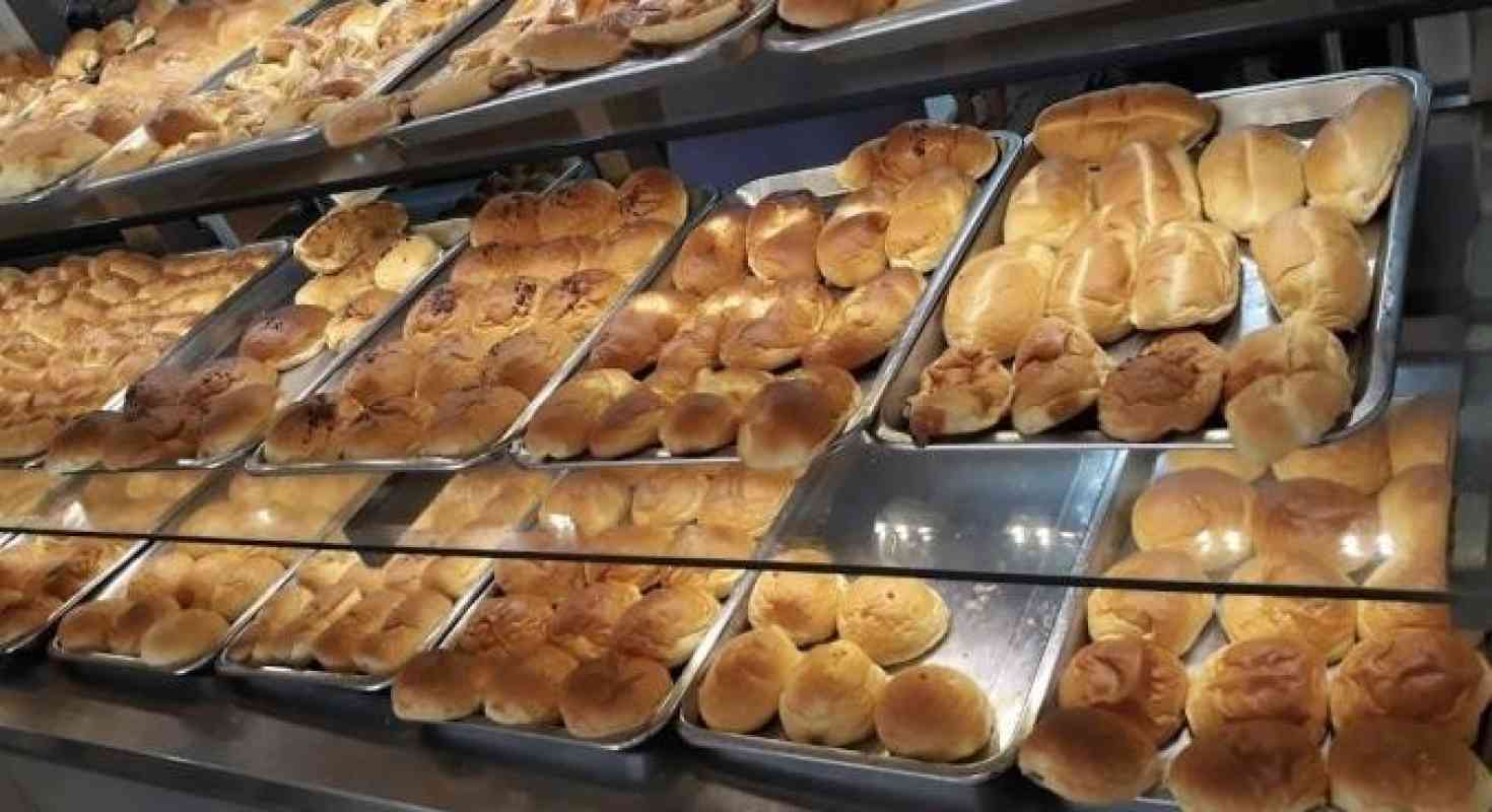 Jual New Suisse Bakery Roti Jadul Sejak 1978 Legendaris Jakarta Sweet ...