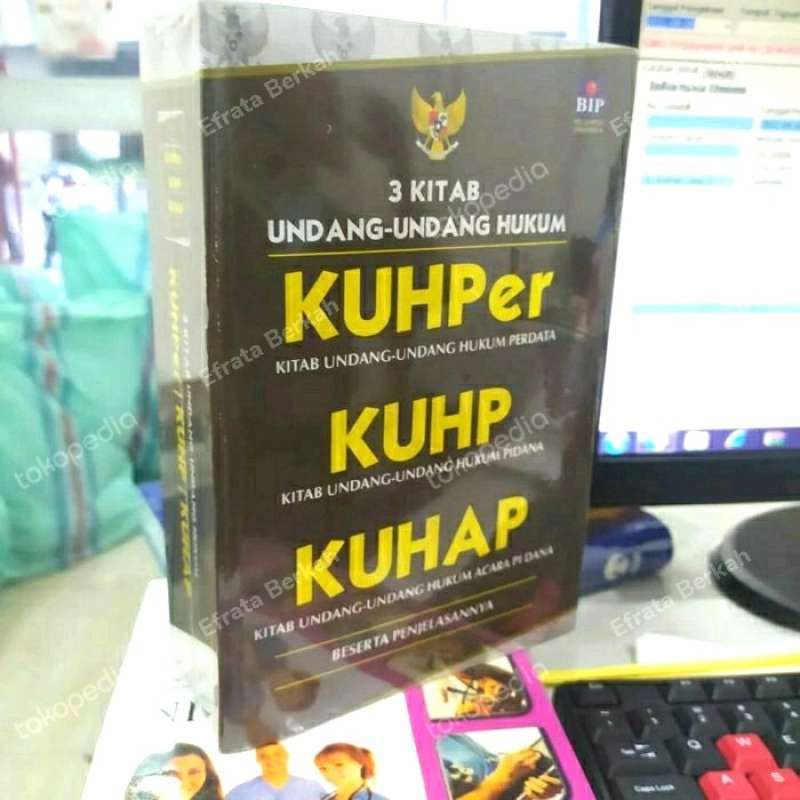 Promo Buku 3 Kitab Undang Undang Hukum Kuhper Kuhp Dan Kuhap Diskon 23% Di Seller Zawaru Store ...