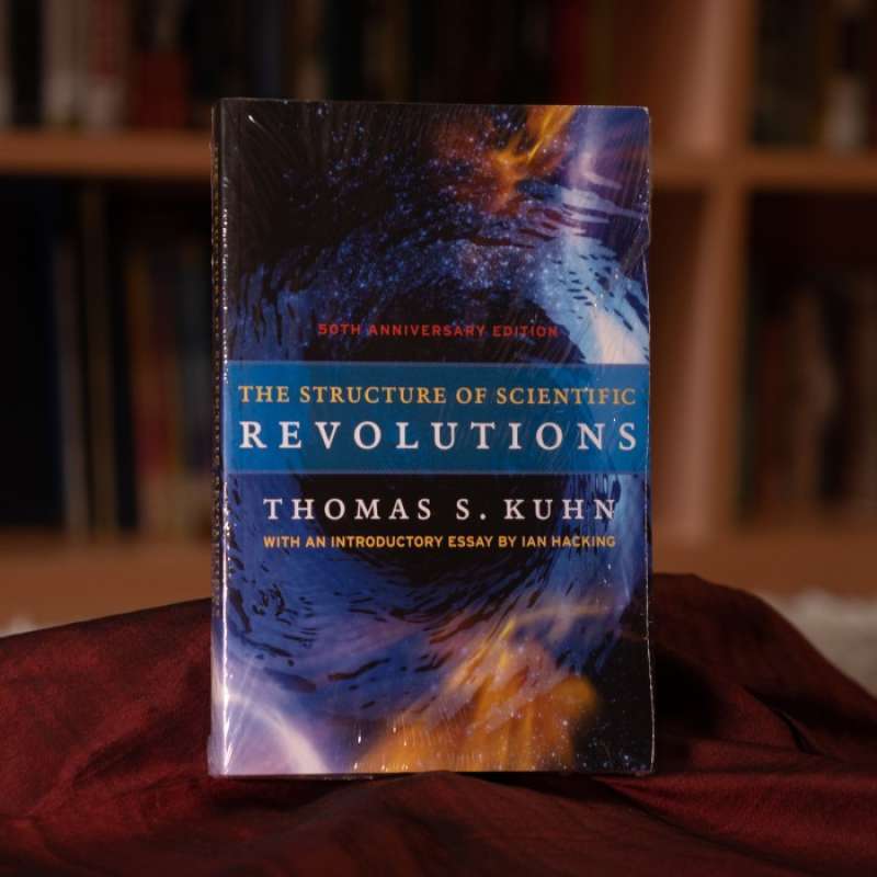 Promo The Structure Of Scientific Revoulution, Thomas Kuhn Diskon 23% ...