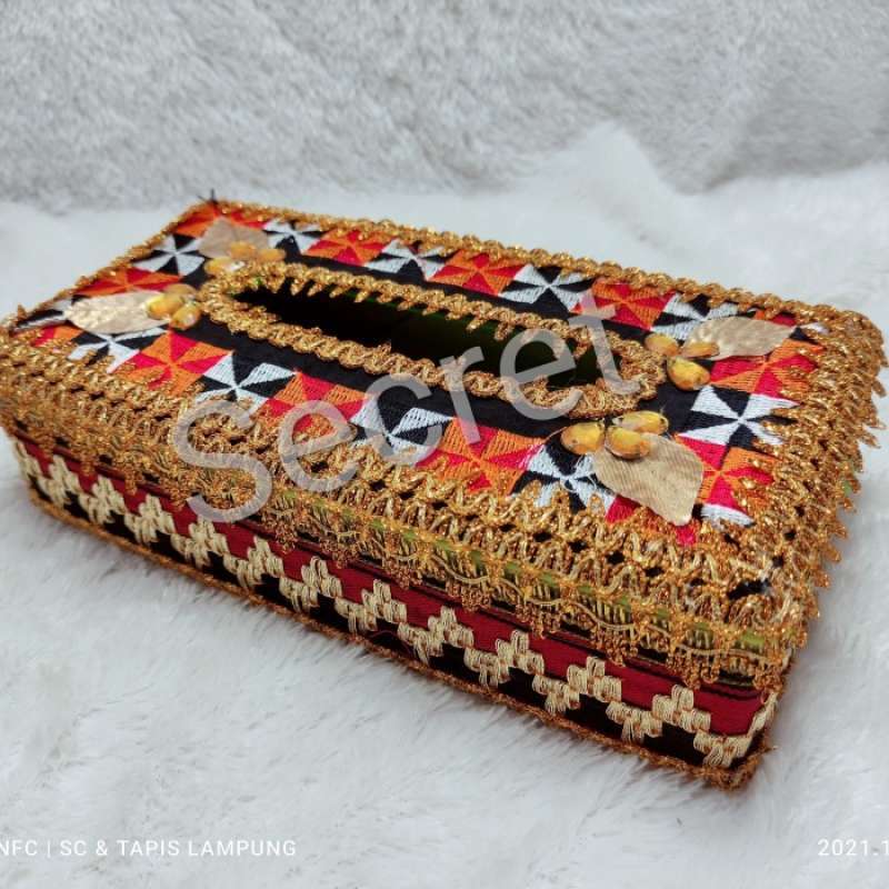 Jual Kotak Tisu Cinderamata Souvenir Oleh-oleh Tapis Lampung Cilugam Di ... Jual Kotak Tisu Cinderamata Souvenir Oleh-oleh Tapis Lampung Cilugam Di ...