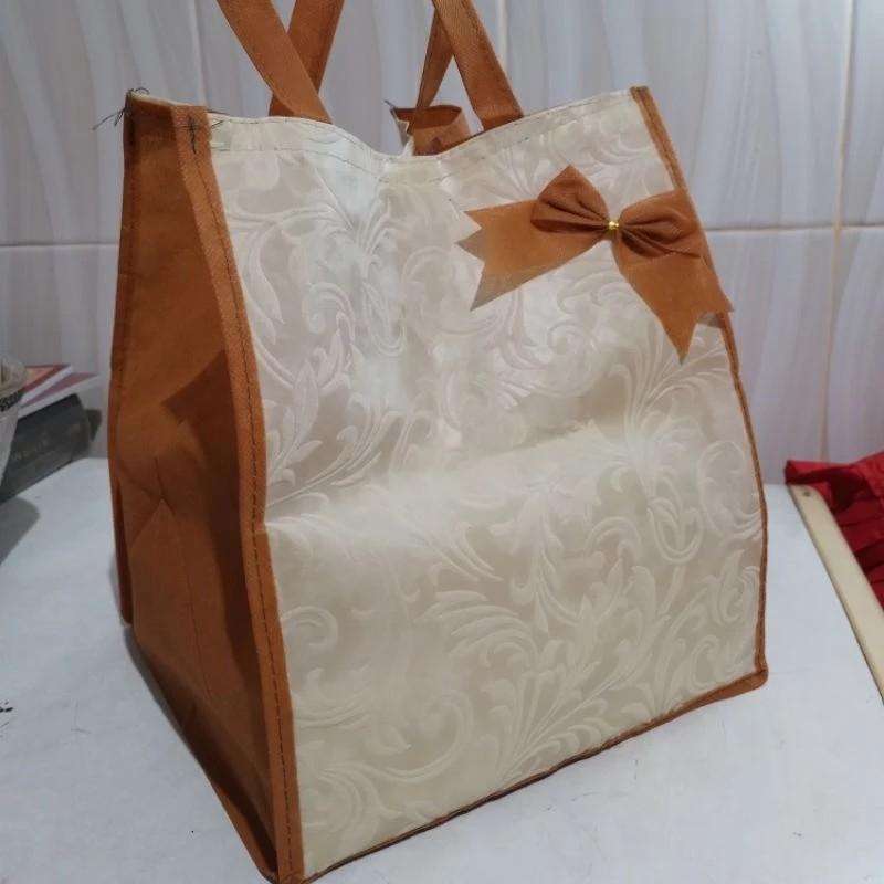 Jual Tas Berkat / Tas Hajatan / Tasyakuran. Untuk Box Nasi Ukuran 22x22 + Snack Box. Kain Motif ...