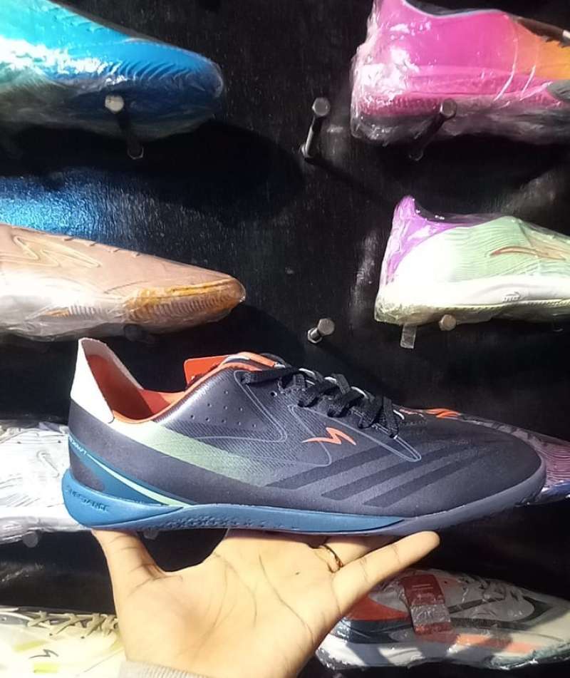 Jual Sepatu Futsal Specs Accelerator Speedkraft Core In Original - Noir ...