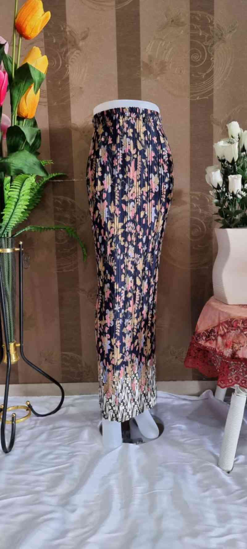 Jual Long Plisket Rok Kebaya Batik Aneka Motif - Bg Navy Di Seller ...