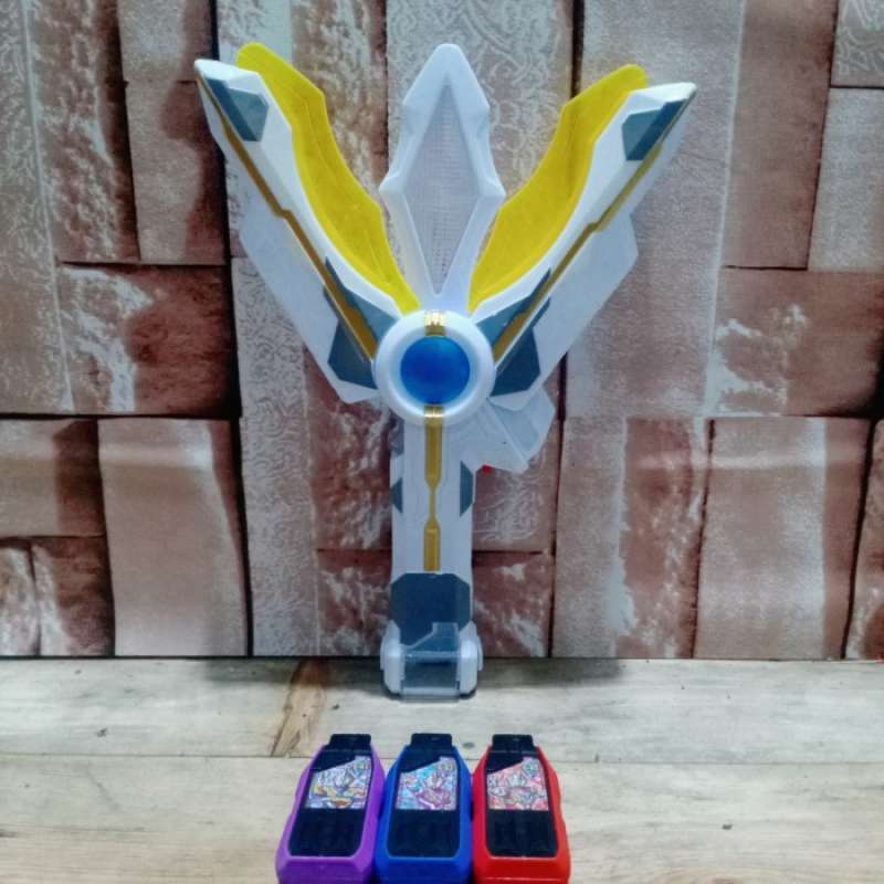 Promo Recast Dx Guts Spark Lens Ultraman Trigger Narikiri Hyper Key ...