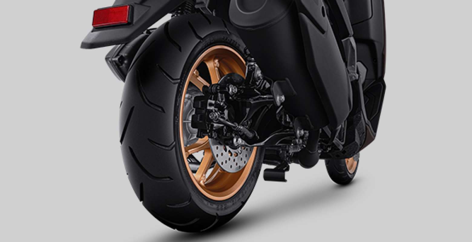 Jual Yamaha Nmax Neo S Version Sepeda Motor [otr Kediri] - Red Di ...