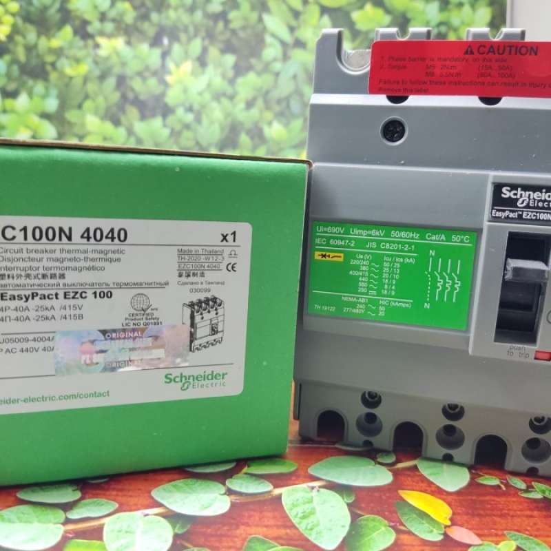 Promo mccb breaker Schneider ezc100n 4p 40a EZC100N4040 40 a 4 pole 4 ...